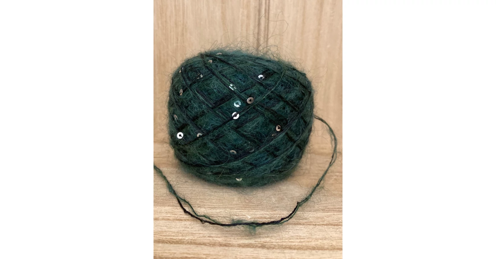 Elegant Mohair fenyő zöld flitteres szállal - Flitteres fonalak
